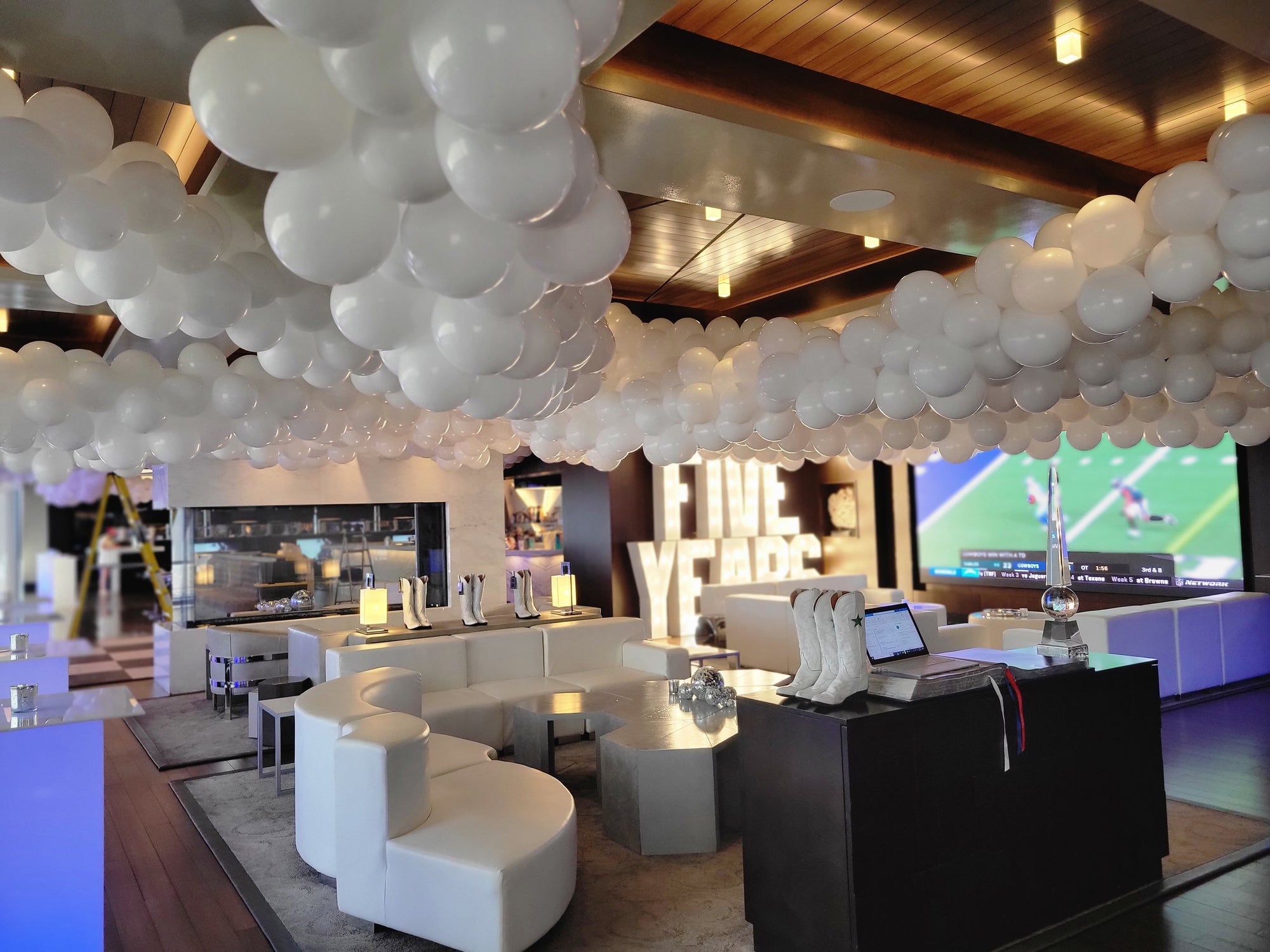 Party Boutique in Dallas, TX - Balloon Bar & Event Planner
